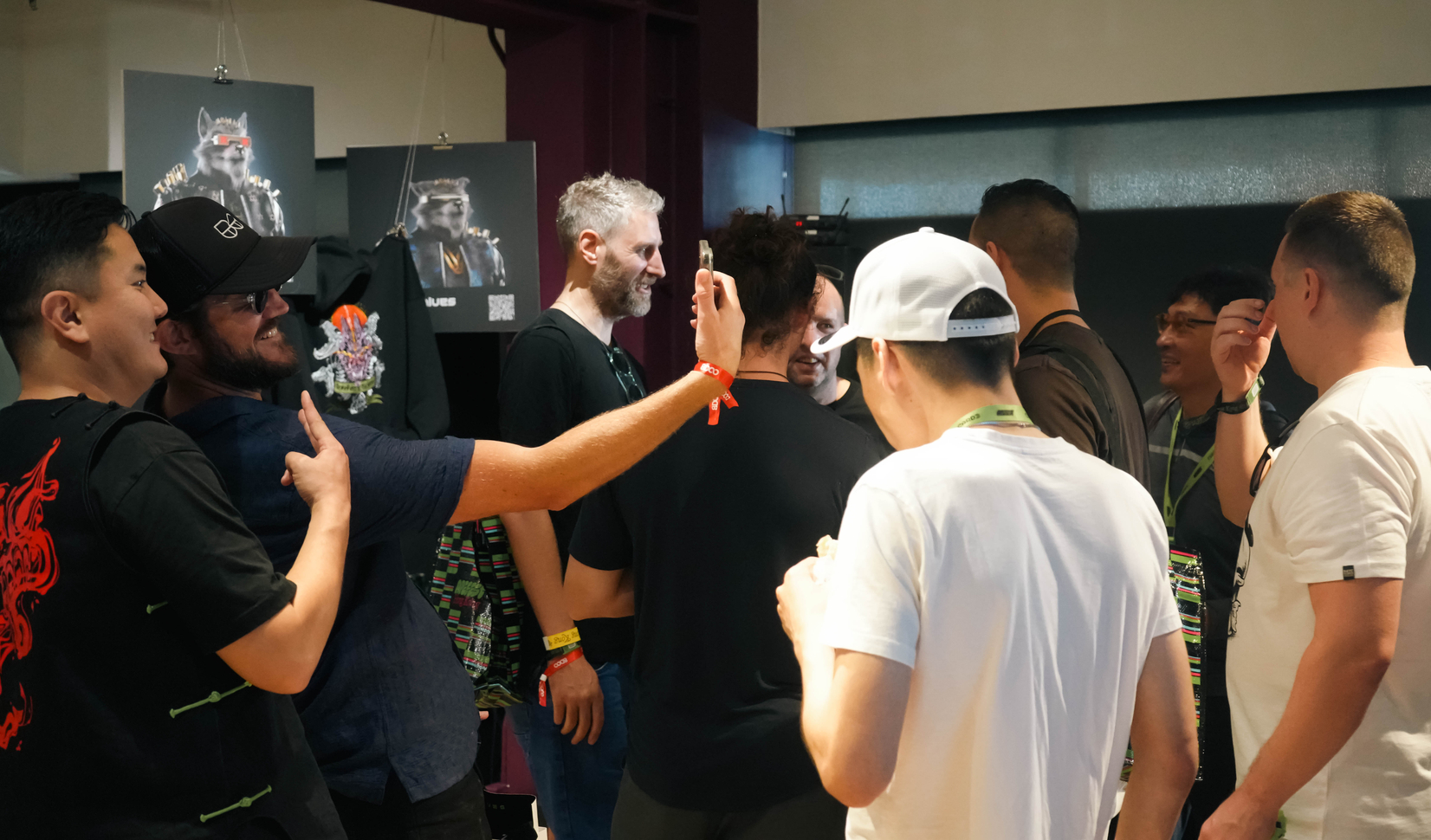 Дэлхийн шилдэг NFT сонирхогчидтой Монголчууд нэгэн дээвэр доор